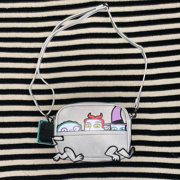 Disney | Bags | Bioworld Disney Lock Shock And Barrel Crossover Purse ...